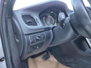Pelēks Volvo V60 Cross Country 2017 Utena, ar dzinēja tilpumu 1.97 L un nobraukumu 200 tūkst. km par 9490 €, foto 15 vietnē AUTOMOTO.COM.LV