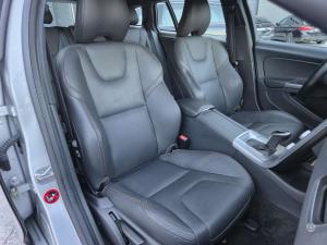 Pelēks Volvo V60 Cross Country 2017 Utena, ar dzinēja tilpumu 1.97 L un nobraukumu 200 tūkst. km par 9490 €, foto 20 vietnē AUTOMOTO.COM.LV
