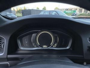 Pelēks Volvo V60 Cross Country 2017 Utena, ar dzinēja tilpumu 1.97 L un nobraukumu 200 tūkst. km par 9490 €, foto 23 vietnē AUTOMOTO.COM.LV