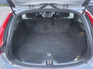 Pelēks Volvo V60 Cross Country 2017 Utena, ar dzinēja tilpumu 1.97 L un nobraukumu 200 tūkst. km par 9490 €, foto 26 vietnē AUTOMOTO.COM.LV