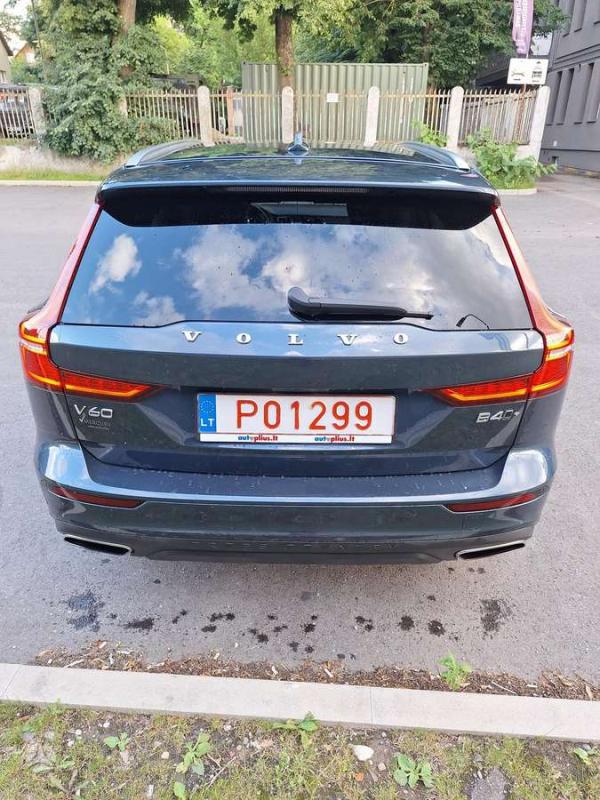Pelēks Volvo V60 Cross Country 2021 Kauņa, ar dzinēja tilpumu 1.97 L un nobraukumu 120 tūkst. km par 16850 €, foto 5 vietnē AUTOMOTO.COM.LV