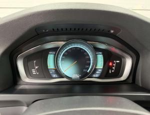 Pelēks Volvo V60 Cross Country 2014 Utena, ar dzinēja tilpumu 2.40 L un nobraukumu 232 tūkst. km par 10950 €, foto 9 vietnē AUTOMOTO.COM.LV