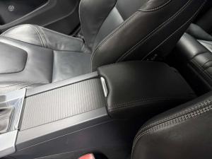 Pelēks Volvo V60 Cross Country 2014 Utena, ar dzinēja tilpumu 2.40 L un nobraukumu 232 tūkst. km par 10950 €, foto 16 vietnē AUTOMOTO.COM.LV