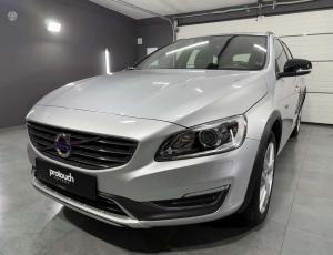 Pelēks Volvo V60 Cross Country 2014 Utena, ar dzinēja tilpumu 2.40 L un nobraukumu 232 tūkst. km par 10950 €, foto 32 vietnē AUTOMOTO.COM.LV