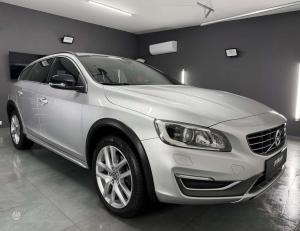 Pelēks Volvo V60 Cross Country 2014 Utena, ar dzinēja tilpumu 2.40 L un nobraukumu 232 tūkst. km par 10950 €, foto 37 vietnē AUTOMOTO.COM.LV
