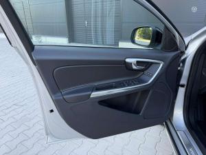 Grey Volvo V60 Cross Country 2014 in Utena, with an engine capacity of 2.40 L and mileage of 232 thousand km for 10850 €, photo 22 on AUTOMOTO.COM.LV