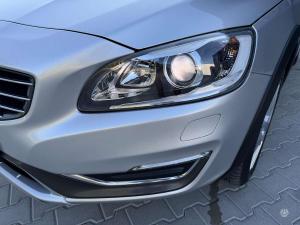 Grey Volvo V60 Cross Country 2014 in Utena, with an engine capacity of 2.40 L and mileage of 232 thousand km for 10850 €, photo 35 on AUTOMOTO.COM.LV