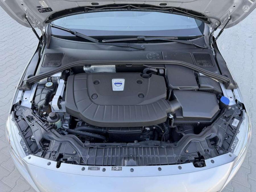 Grey Volvo V60 Cross Country 2014 in Utena, with an engine capacity of 2.40 L and mileage of 232 thousand km for 10850 €, photo 38 on AUTOMOTO.COM.LV