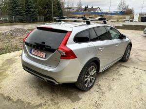 Grey Volvo V60 Cross Country 2016 in Klaipeda, with an engine capacity of 2.50 L and mileage of 137 thousand km for 12800 €, photo 4 on AUTOMOTO.COM.LV