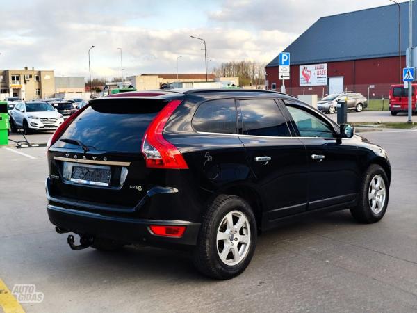 Grey Volvo V60 Cross Country 2016 in Siauliai, with an engine capacity of 2.50 L and mileage of 0 thousand km for 9900 €, photo 4 on AUTOMOTO.COM.LV