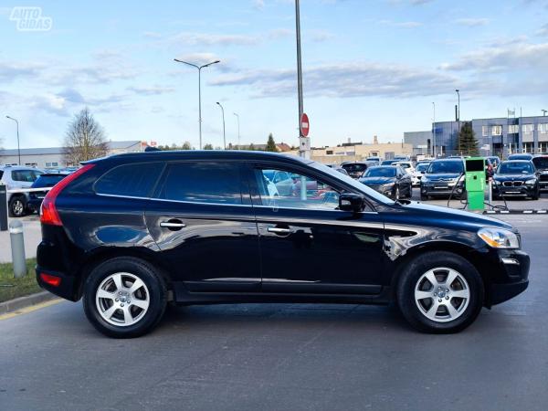 Grey Volvo V60 Cross Country 2016 in Siauliai, with an engine capacity of 2.50 L and mileage of 0 thousand km for 9900 €, photo 8 on AUTOMOTO.COM.LV