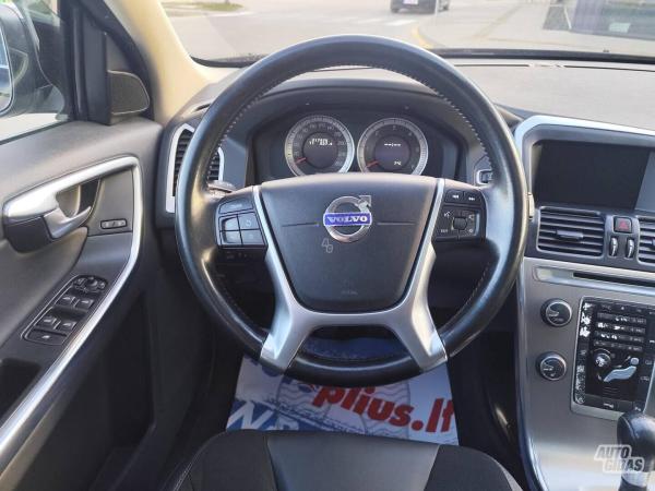 Grey Volvo V60 Cross Country 2016 in Siauliai, with an engine capacity of 2.50 L and mileage of 0 thousand km for 9900 €, photo 10 on AUTOMOTO.COM.LV