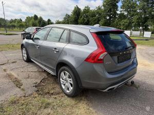 Серый Вольво V60 Cross Country 2016 в Плунге, объемом двигателя 2.00 л и пробегом 278 тыс. км за 7950 €, фото 5 на AUTOMOTO.COM.LV