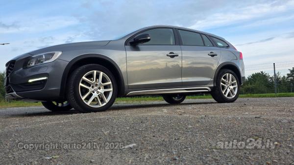Volvo V60 Cross Country 2016 Tallina vietnē Pelēks Volvo V60 Cross Country 2016 Tallina, ar dzinēja tilpumu 2.00 L un nobraukumu 268 tūkst. km par 12500 €, foto 1 vietnē AUTOMOTO.COM.LV