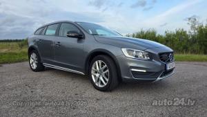 Pelēks Volvo V60 Cross Country 2016 Tallina, ar dzinēja tilpumu 2.00 L un nobraukumu 268 tūkst. km par 12500 €, foto 14 vietnē AUTOMOTO.COM.LV