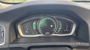 Pelēks Volvo V60 Cross Country 2016 Tallina, ar dzinēja tilpumu 2.00 L un nobraukumu 268 tūkst. km par 12500 €, foto 21 vietnē AUTOMOTO.COM.LV