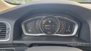 Pelēks Volvo V60 Cross Country 2016 Tallina, ar dzinēja tilpumu 2.00 L un nobraukumu 268 tūkst. km par 12500 €, foto 23 vietnē AUTOMOTO.COM.LV