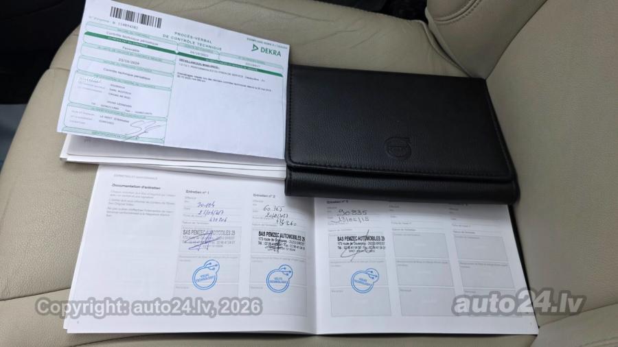 Grey Volvo V60 Cross Country 2016 in Tallinn, with an engine capacity of 2.00 L and mileage of 205 thousand km for 11499 €, photo 25 on AUTOMOTO.COM.LV