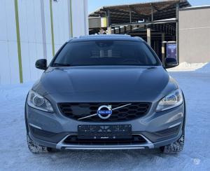 Pelēks Volvo V60 Cross Country 2017 Raseiniai, ar dzinēja tilpumu 2.00 L un nobraukumu 261 tūkst. km par 9999 €, foto 2 vietnē AUTOMOTO.COM.LV