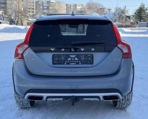 Pelēks Volvo V60 Cross Country 2017 Raseiniai, ar dzinēja tilpumu 2.00 L un nobraukumu 261 tūkst. km par 9999 €, foto 9 vietnē AUTOMOTO.COM.LV