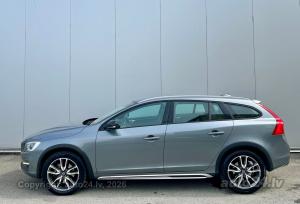 Pelēks Volvo V60 Cross Country 2017 Tallina, ar dzinēja tilpumu 2.40 L un nobraukumu 0 tūkst. km par 13999 €, foto 3 vietnē AUTOMOTO.COM.LV