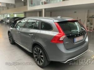 Pelēks Volvo V60 Cross Country 2017 Tallina, ar dzinēja tilpumu 2.00 L un nobraukumu 216 tūkst. km par 10650 €, foto 3 vietnē AUTOMOTO.COM.LV