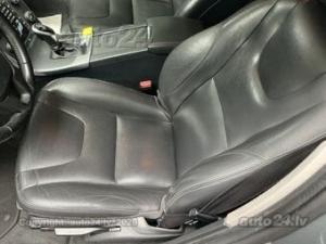 Pelēks Volvo V60 Cross Country 2017 Tallina, ar dzinēja tilpumu 2.00 L un nobraukumu 216 tūkst. km par 10650 €, foto 14 vietnē AUTOMOTO.COM.LV