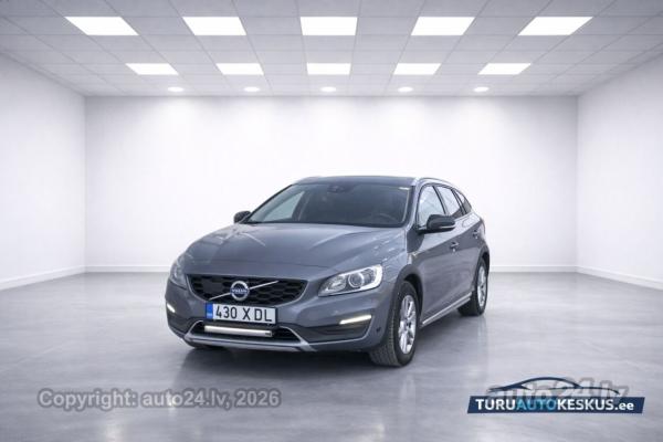 Pelēks Volvo V60 Cross Country 2018 Tartu, ar dzinēja tilpumu 2.40 L un nobraukumu 320 tūkst. km par 9390 €, foto 3 vietnē AUTOMOTO.COM.LV