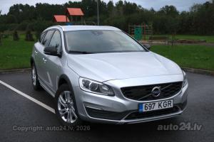 Pelēks Volvo V60 Cross Country 2018 Tallina, ar dzinēja tilpumu 2.00 L un nobraukumu 224 tūkst. km par 12000 €, foto  vietnē AUTOMOTO.COM.LV
