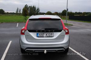 Pelēks Volvo V60 Cross Country 2018 Tallina, ar dzinēja tilpumu 2.00 L un nobraukumu 224 tūkst. km par 12000 €, foto 6 vietnē AUTOMOTO.COM.LV
