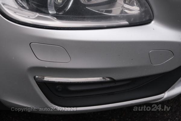 Pelēks Volvo V60 Cross Country 2018 Tallina, ar dzinēja tilpumu 2.00 L un nobraukumu 224 tūkst. km par 12000 €, foto 9 vietnē AUTOMOTO.COM.LV