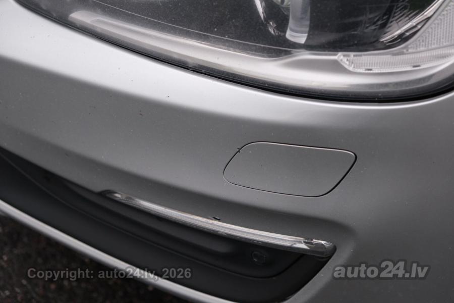 Pelēks Volvo V60 Cross Country 2018 Tallina, ar dzinēja tilpumu 2.00 L un nobraukumu 224 tūkst. km par 12000 €, foto 11 vietnē AUTOMOTO.COM.LV