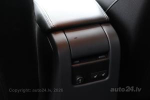 Pelēks Volvo V60 Cross Country 2018 Tallina, ar dzinēja tilpumu 2.00 L un nobraukumu 224 tūkst. km par 12000 €, foto 16 vietnē AUTOMOTO.COM.LV