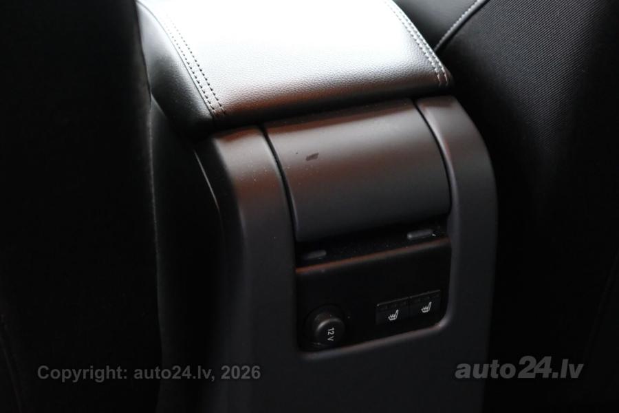 Pelēks Volvo V60 Cross Country 2018 Tallina, ar dzinēja tilpumu 2.00 L un nobraukumu 224 tūkst. km par 12000 €, foto 16 vietnē AUTOMOTO.COM.LV