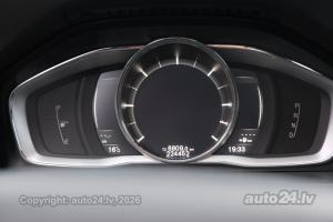 Pelēks Volvo V60 Cross Country 2018 Tallina, ar dzinēja tilpumu 2.00 L un nobraukumu 224 tūkst. km par 12000 €, foto 25 vietnē AUTOMOTO.COM.LV