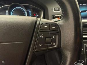 Grey Volvo V60 Cross Country 2018 in Vilnius, with an engine capacity of 1.97 L and mileage of 223 thousand km for 9600 €, photo 13 on AUTOMOTO.COM.LV
