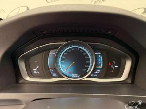 Grey Volvo V60 Cross Country 2018 in Vilnius, with an engine capacity of 1.97 L and mileage of 223 thousand km for 9600 €, photo 14 on AUTOMOTO.COM.LV