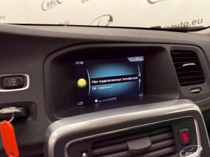 Grey Volvo V60 Cross Country 2018 in Vilnius, with an engine capacity of 1.97 L and mileage of 223 thousand km for 9600 €, photo 18 on AUTOMOTO.COM.LV