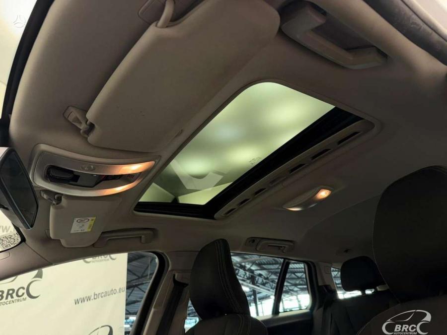 Grey Volvo V60 Cross Country 2018 in Vilnius, with an engine capacity of 1.97 L and mileage of 223 thousand km for 9600 €, photo 21 on AUTOMOTO.COM.LV