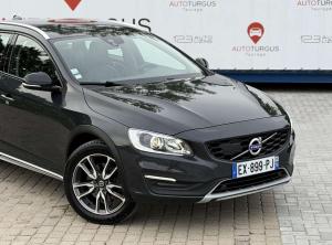 Grey Volvo V60 Cross Country 2018 in Taurage, with an engine capacity of 1.97 L and mileage of 222 thousand km for 9800 €, photo 7 on AUTOMOTO.COM.LV