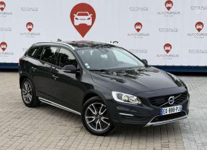 Grey Volvo V60 Cross Country 2018 in Taurage, with an engine capacity of 1.97 L and mileage of 222 thousand km for 9800 €, photo 13 on AUTOMOTO.COM.LV