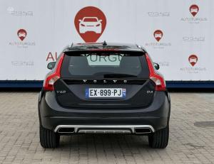 Grey Volvo V60 Cross Country 2018 in Taurage, with an engine capacity of 1.97 L and mileage of 222 thousand km for 9800 €, photo 25 on AUTOMOTO.COM.LV
