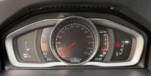 Grey Volvo V60 Cross Country 2018 in Taurage, with an engine capacity of 1.97 L and mileage of 222 thousand km for 9800 €, photo 52 on AUTOMOTO.COM.LV