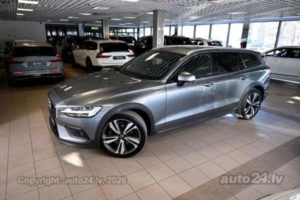 Grey Volvo V60 Cross Country 2019 in Tallinn, with an engine capacity of 2.00 L and mileage of 123 thousand km for 29990 €, photo 6 on AUTOMOTO.COM.LV