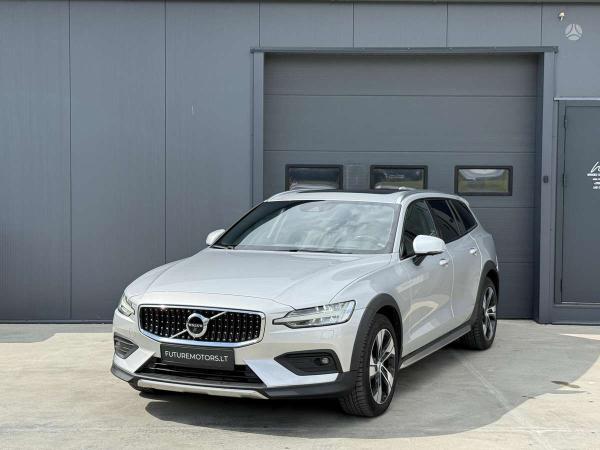 Pelēks Volvo V60 Cross Country 2019 Kauņa, ar dzinēja tilpumu 1.97 L un nobraukumu 263 tūkst. km par 19500 €, foto 7 vietnē AUTOMOTO.COM.LV