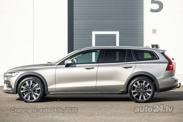 Вольво V60 Cross Country 2019 в Таллин на AUTOMOTO.COM.LV Серый Вольво V60 Cross Country 2019 в Таллин, объемом двигателя 2.00 л и пробегом 130 тыс. км за 24000 €, фото 1 на AUTOMOTO.COM.LV