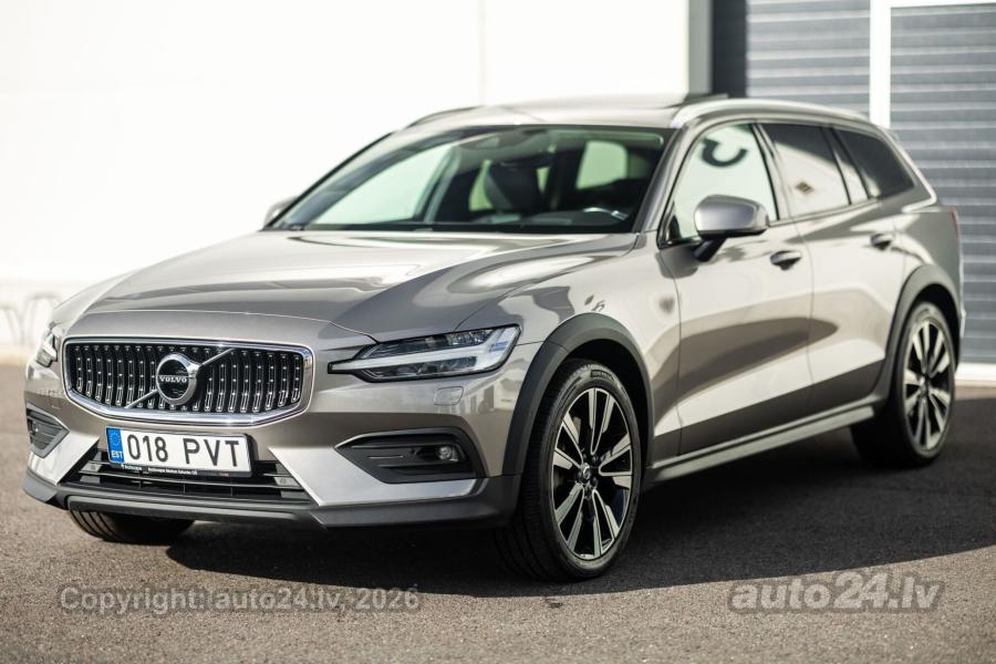 Серый Вольво V60 Cross Country 2019 в Таллин, объемом двигателя 2.00 л и пробегом 130 тыс. км за 24000 €, фото 3 на AUTOMOTO.COM.LV