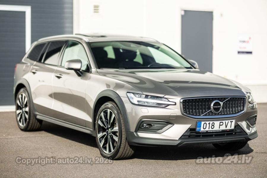 Серый Вольво V60 Cross Country 2019 в Таллин, объемом двигателя 2.00 л и пробегом 130 тыс. км за 24000 €, фото 4 на AUTOMOTO.COM.LV