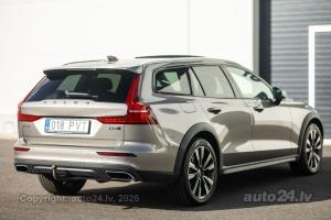 Серый Вольво V60 Cross Country 2019 в Таллин, объемом двигателя 2.00 л и пробегом 130 тыс. км за 24000 €, фото 7 на AUTOMOTO.COM.LV