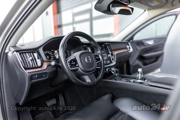 Вольво V60 Cross Country 2019 в Таллин на AUTOMOTO.COM.LV Серый Вольво V60 Cross Country 2019 в Таллин, объемом двигателя 2.00 л и пробегом 130 тыс. км за 24000 €, фото 11 на AUTOMOTO.COM.LV